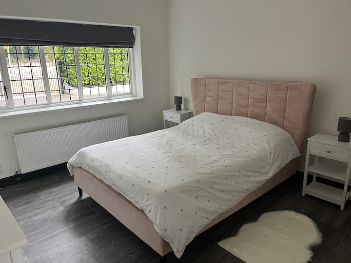 Horsell Self Contained Annex - Woking