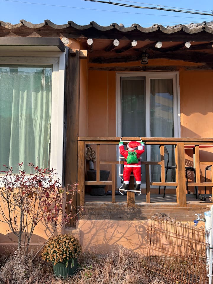 일광횡계한옥/독채/박장대소즐기기/마당개울/바베큐/가마솥뚜껑삼겹살/불멍/양념/촌캉스룩/반려견 - Busan