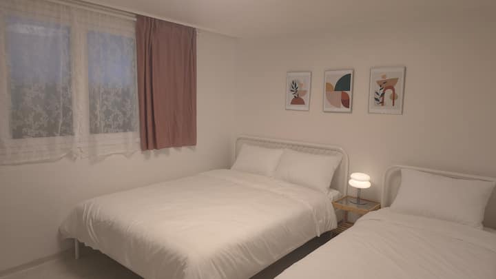 [오픈특가]#New #서울역 도보 5분 #평지 #4인 #Daisy House - 명동