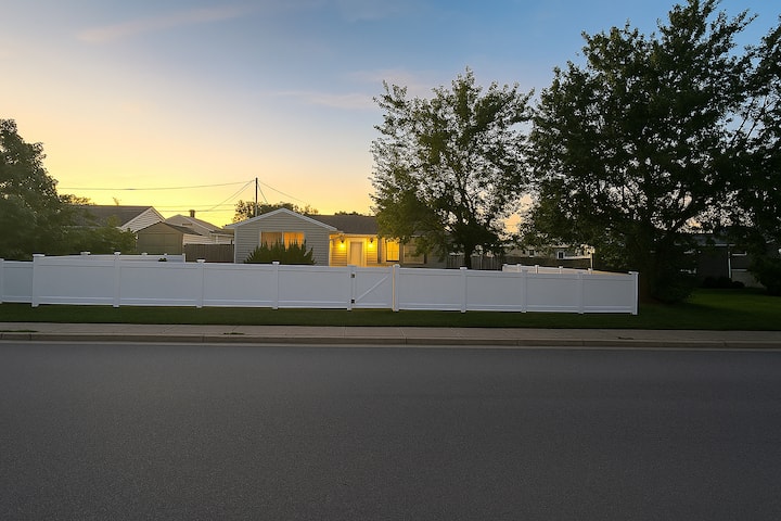 Home In Glen Burnie - Bwi/fort Meade
Job 31:32 - Pasadena, MD