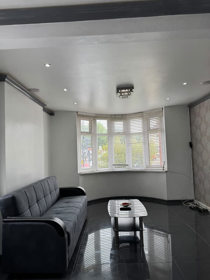 Redhill Serviced Accommodation - Redhill