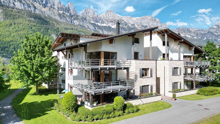 Walensee Lakeside Mountain Apt - Amden