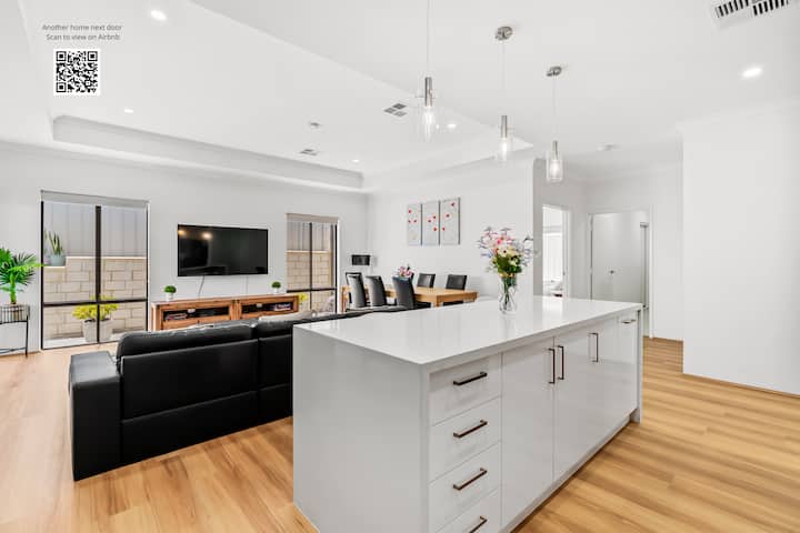 10 Min To Airport & Cbd |Family 4br Home Bayswater - Belmont