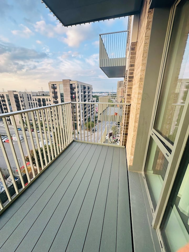 Morden Spacious 1bedroom Flat - Barking