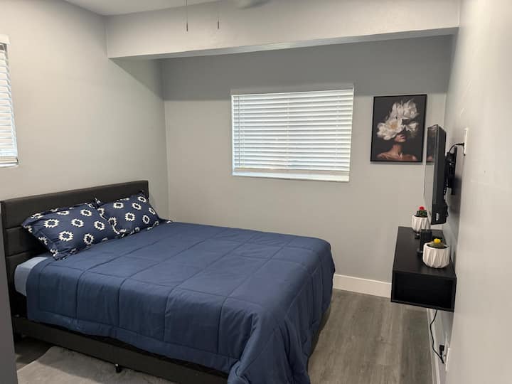 Quiet & Bright Studio Retreat - Miramar, FL