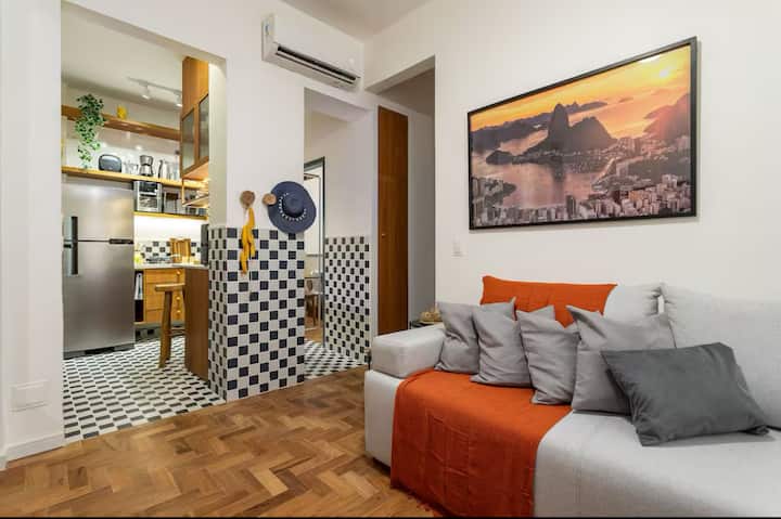 Imperdível! 2 Quartos à 600m Da Praia De Ipanema - イパネマ