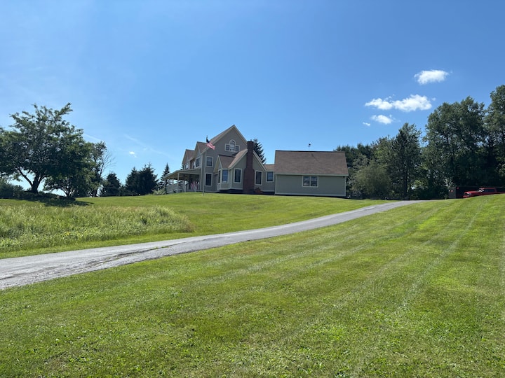Your Retreat Awaits! - Gloversville, NY