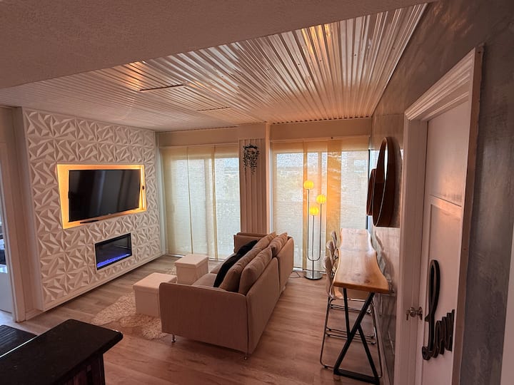 Best 2-2 Unit On The Building - Orlando, FL