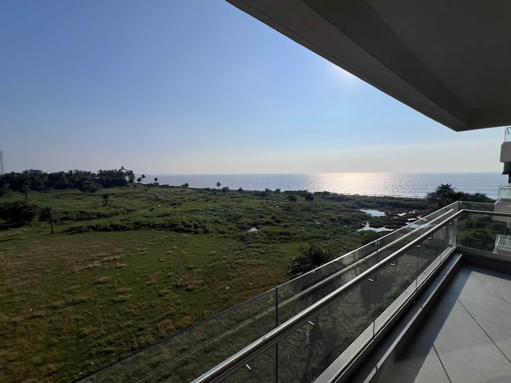 2 Bed Room Entire Apt On Beach For Family - Valsad