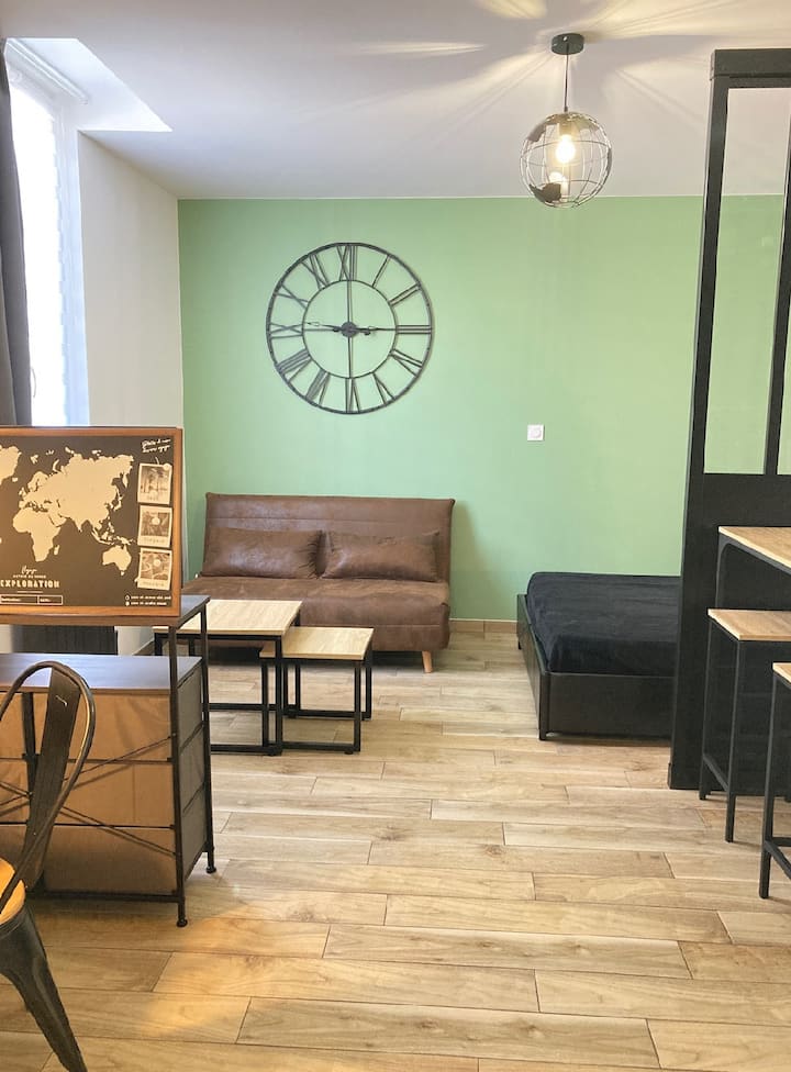 Grand Studio Calme Proche Centre-ville Et Cfd - Bourges