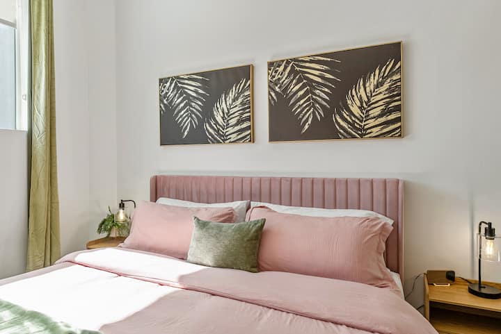 Chic King Bed Apt / Gym / W/d / Garage / Wifi - Salt Lake City, UT