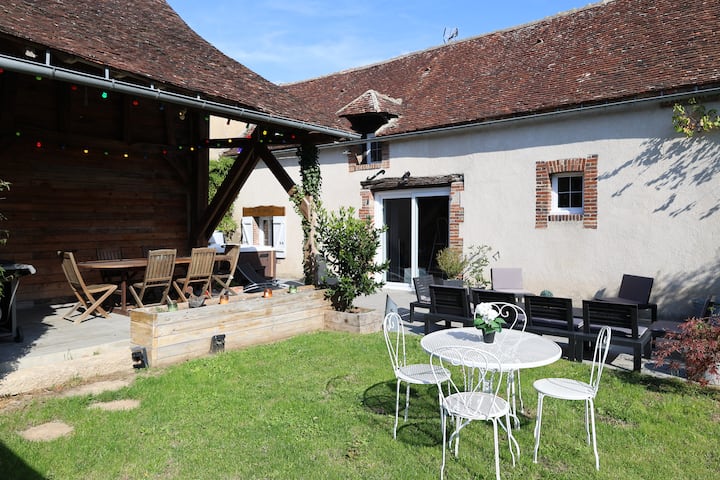 L'arche De Noé
Jacuzzi, Cheminée Et Nature - Saint-Florentin