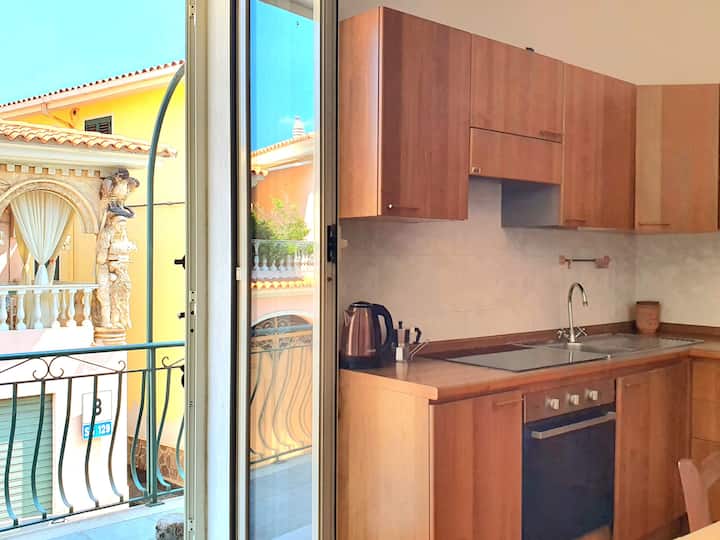 [Ponente] Appartement Trois Pièces Au Centre - Orosei