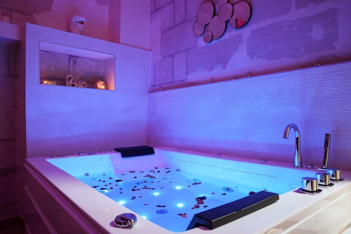 La Plume D'amour- Love Room Au Cœur Du Vieux Tours - Tours