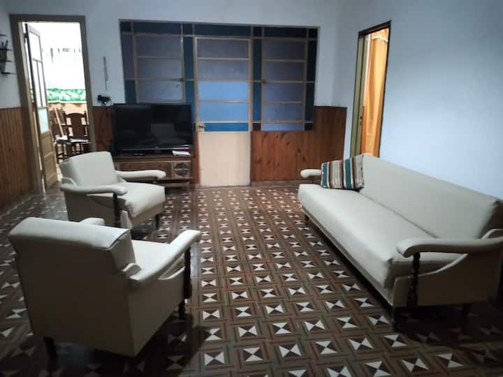 Casa Amplia Y Muy Bien Ubicada - San Pedro, Argentina