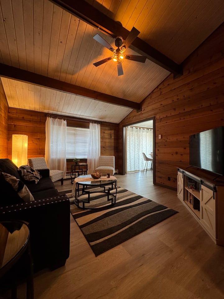 Cozy & Convenient | Walk To Brew@602 & Addie Camp - Soldotna, AK