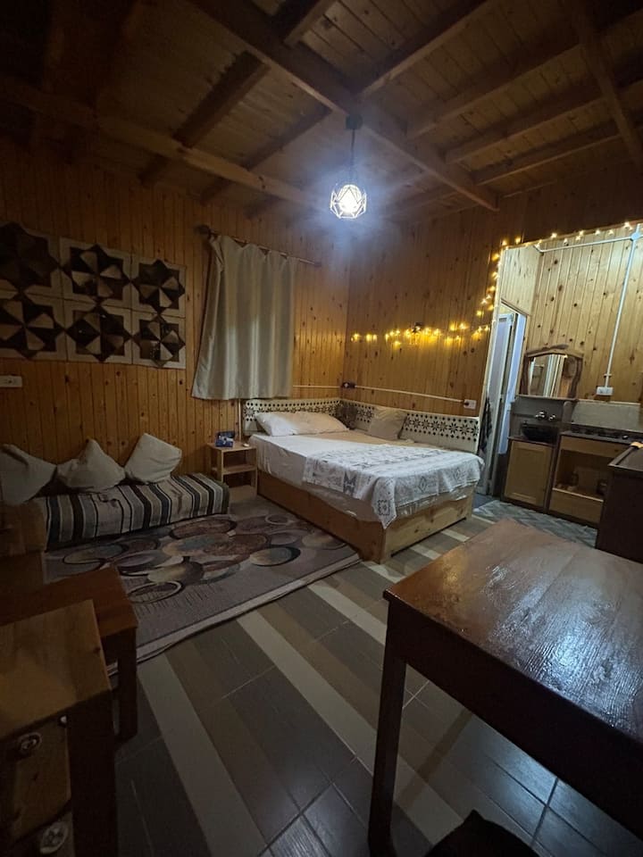 استديو خشبي في منطقة العصله - Egypt