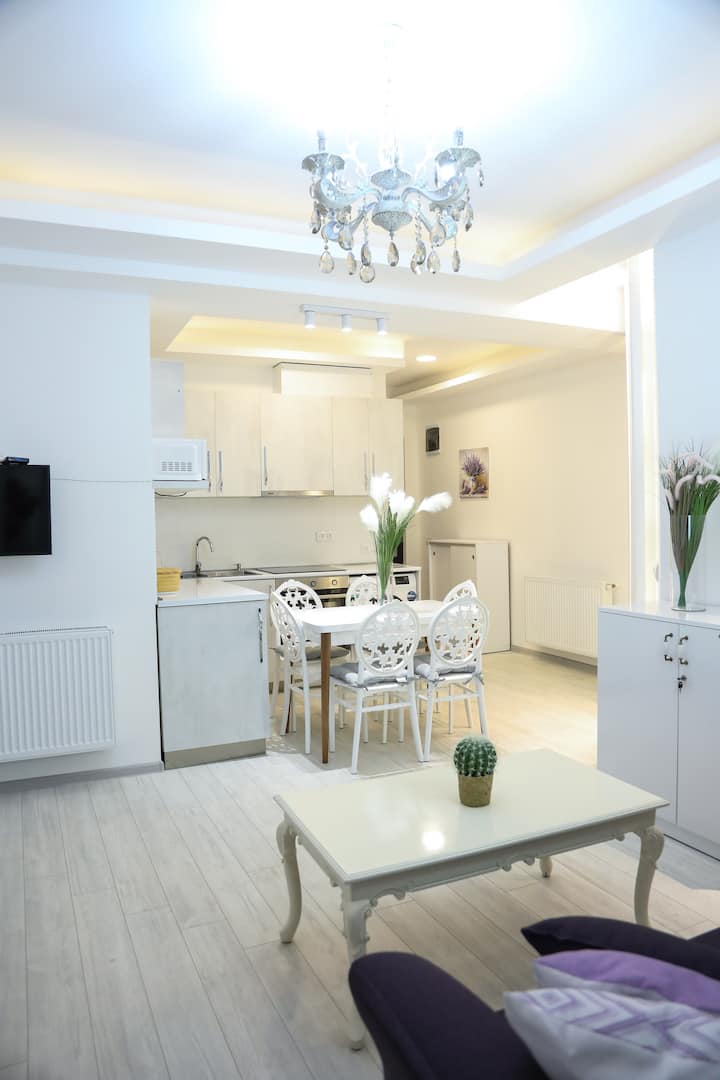 3 Minutes Walk To Central Square, Kolkha Fountain - Kutaisi