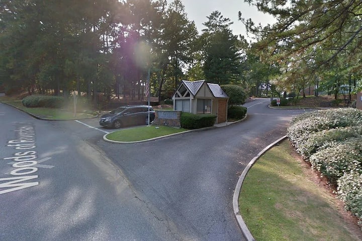 Quiet Little Condo One Bedroom Condo - Hoover, AL