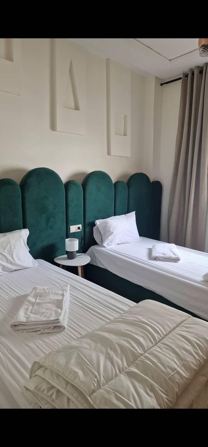 Central 2br Apt With Free Parking - Casablanca