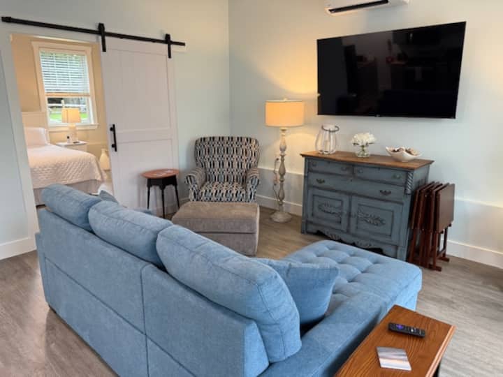 Dog Friendly, Fenced Yard, Pool In Lewes - Broadkill Beach, DE