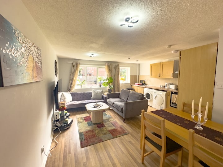 Bright, Modern & Spacious Apt. | Chiswick - Acton - London