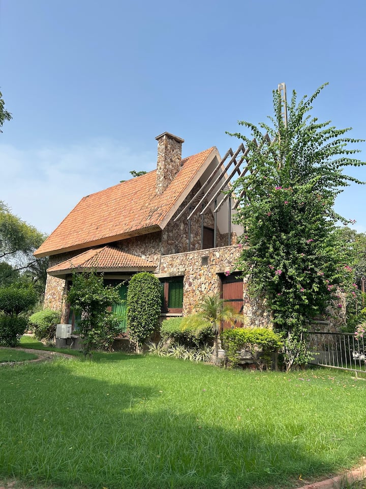 Rustic Farmhouse - Thokar Lhr - Lahore