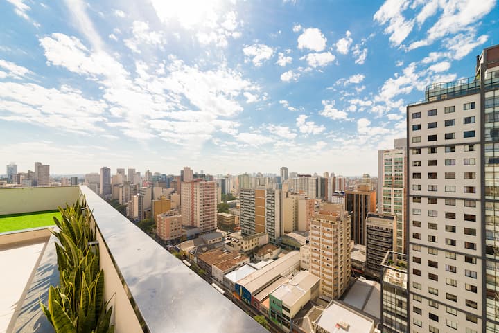 Studio Com Garagem No Centro • Shopping Ao Lado - Curitiba