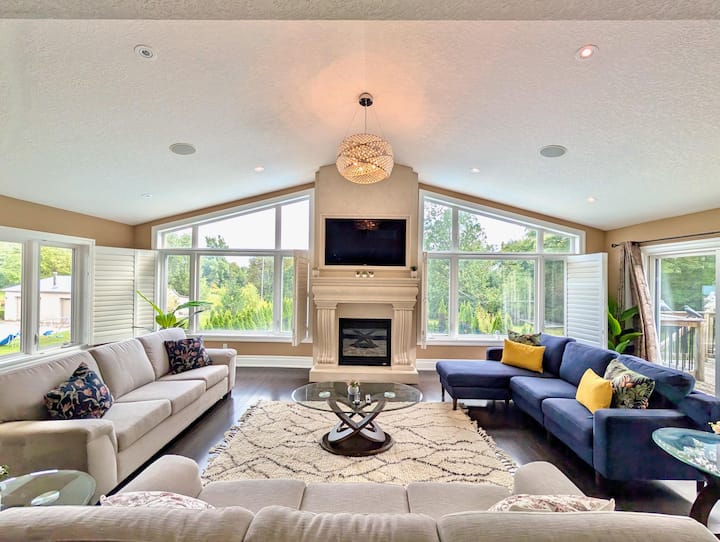 Blue Haven Estate – Cambridge 4br W/ Pool - St. George, Canada