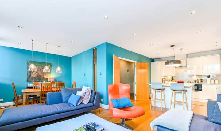 5 * Highbury King Room, En Suite, Secure Parking - London