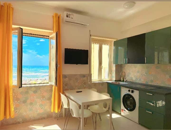 Windows On The Beach - Pomezia