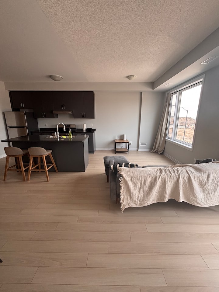 Tranquil Suburban Escape - Clarington