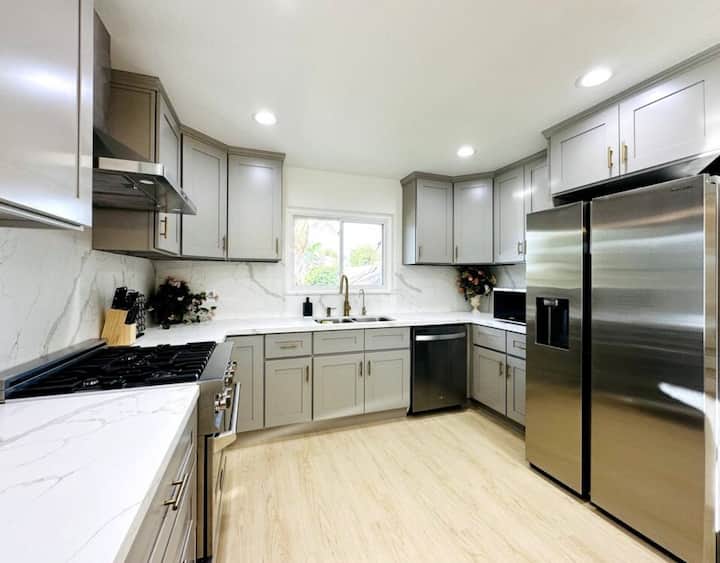 5br Modern Oasis | Near Disney - Orange County, CA