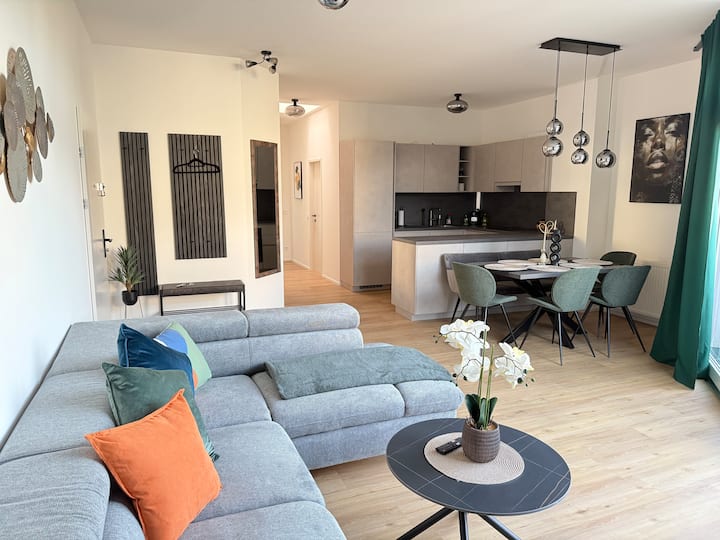 Luxuriöse Wohnung 85m² Mit Infrarotkabine & Garage - Villach
