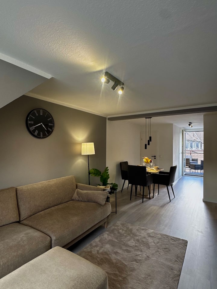 Hochwertiges Apartment Mit Sonnenbalkon - Essen