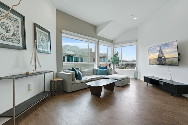Marina Sky Penthouse  Rooftop Breathtaking Views - Marina del Rey