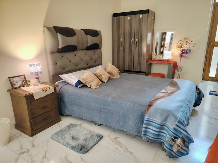 Monoambiente + Patio Privado (5 Min Centro) - Sucre