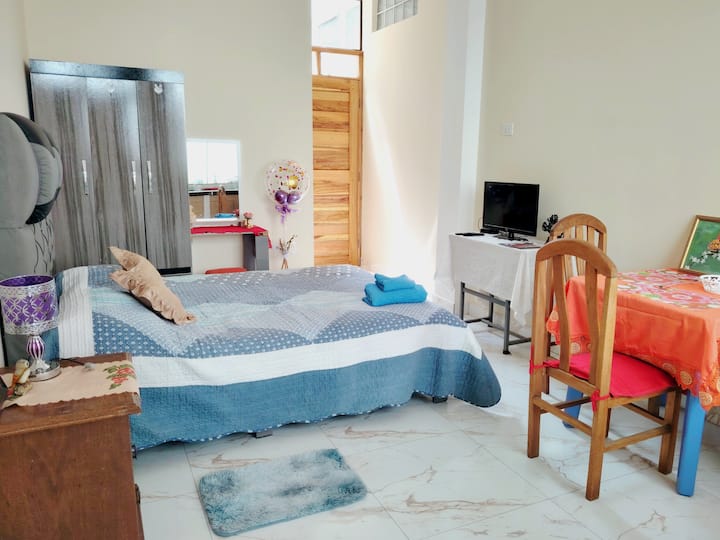 Monoambiente + Patio Privado (5 Min Centro) - Sucre