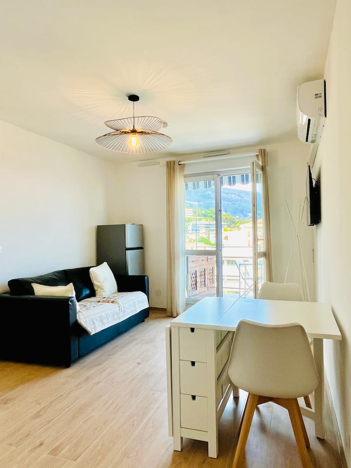 Deux-pièces Aux Portes De Menton Avec Parking - Roquebrune-Cap-Martin