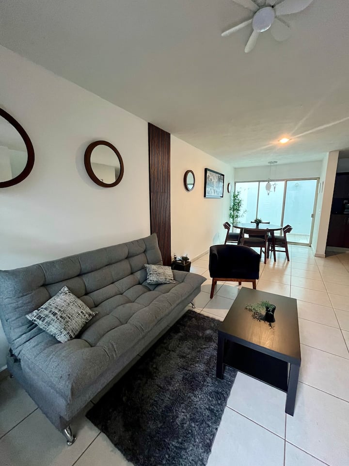 Casa En Hermoso Coto Privado - Aeropuerto de Guadalajara Miguel Hidalgo y Costilla (GDL)