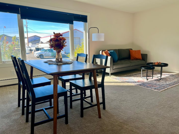 The Gold House - ホワイトホース