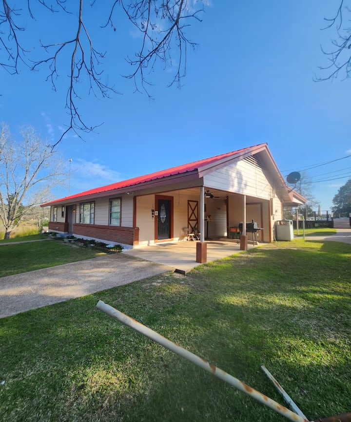 Country Home - Livingston, TX