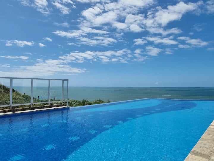 Piscina Infinita & Luxo: Seu Refúgio Particular - Brazil