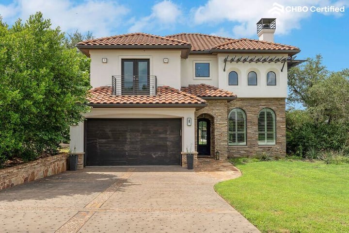 Designer Lakeway Home + Views - Lakeway, TX