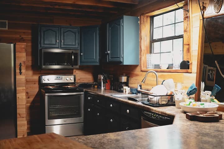 New-king's Adventure Cabin - 10 Miles From Tupelo - Lake Lamar Bruce, Saltillo