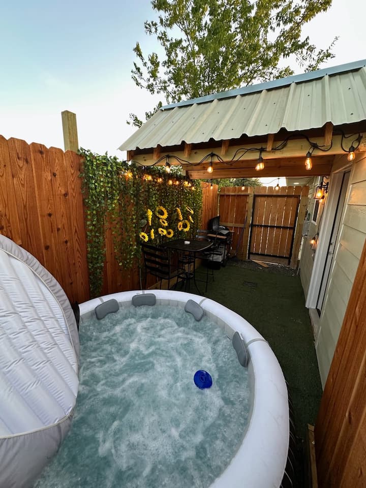 The Little Hideout - Houston, TX