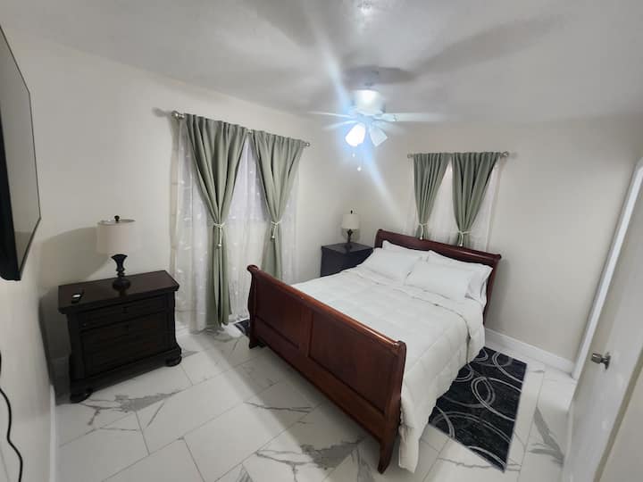 1 Bedroom Near Sunlife Stadium With Private
Bath. - Miramar, FL