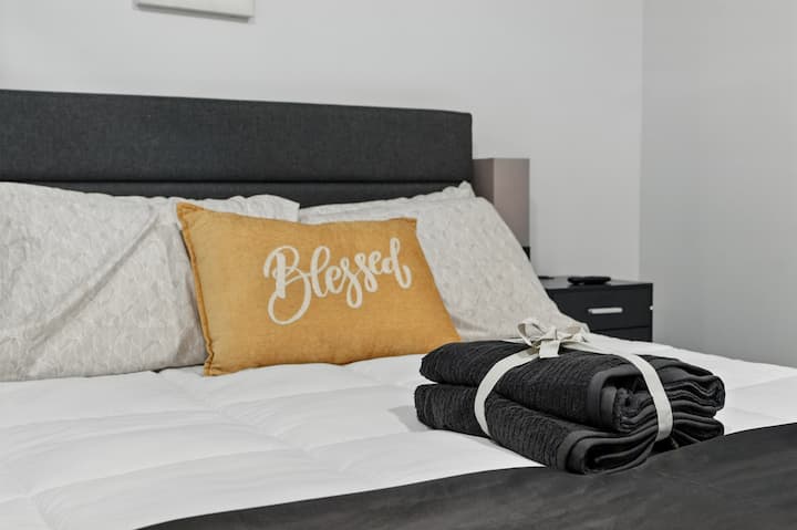 New 2 Bed Oasis W/ Fast Wifi Free Parking Near Dc - National Harbor, MD