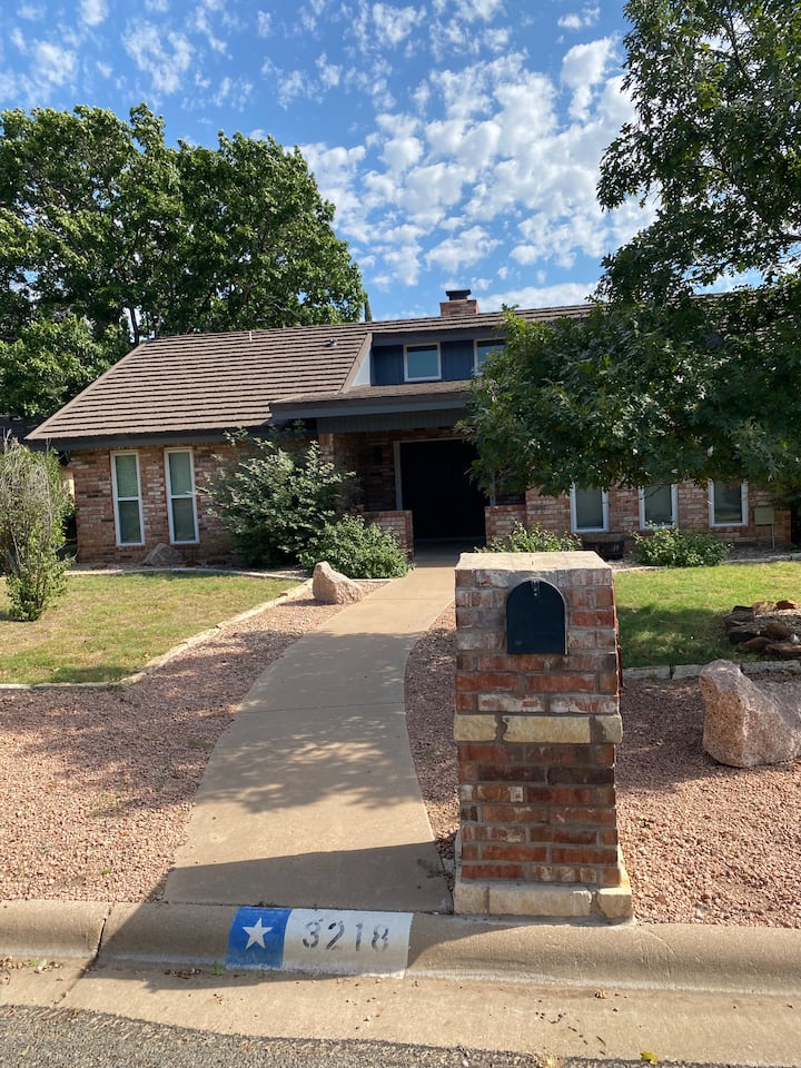 Pet Lover Paradise In Great Locn - San Angelo, TX