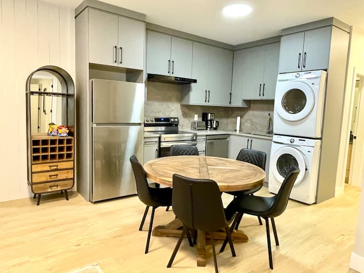 Brand New Cozy 3 Bdrm. - Surrey